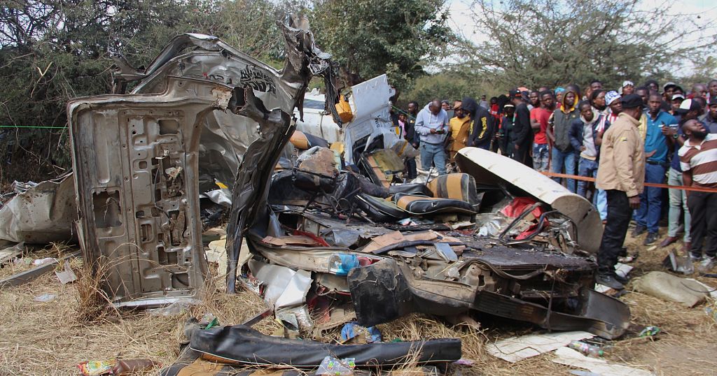 Zimbabwe : au moins 17 morts dans un accident de minibus-taxi | Africanews