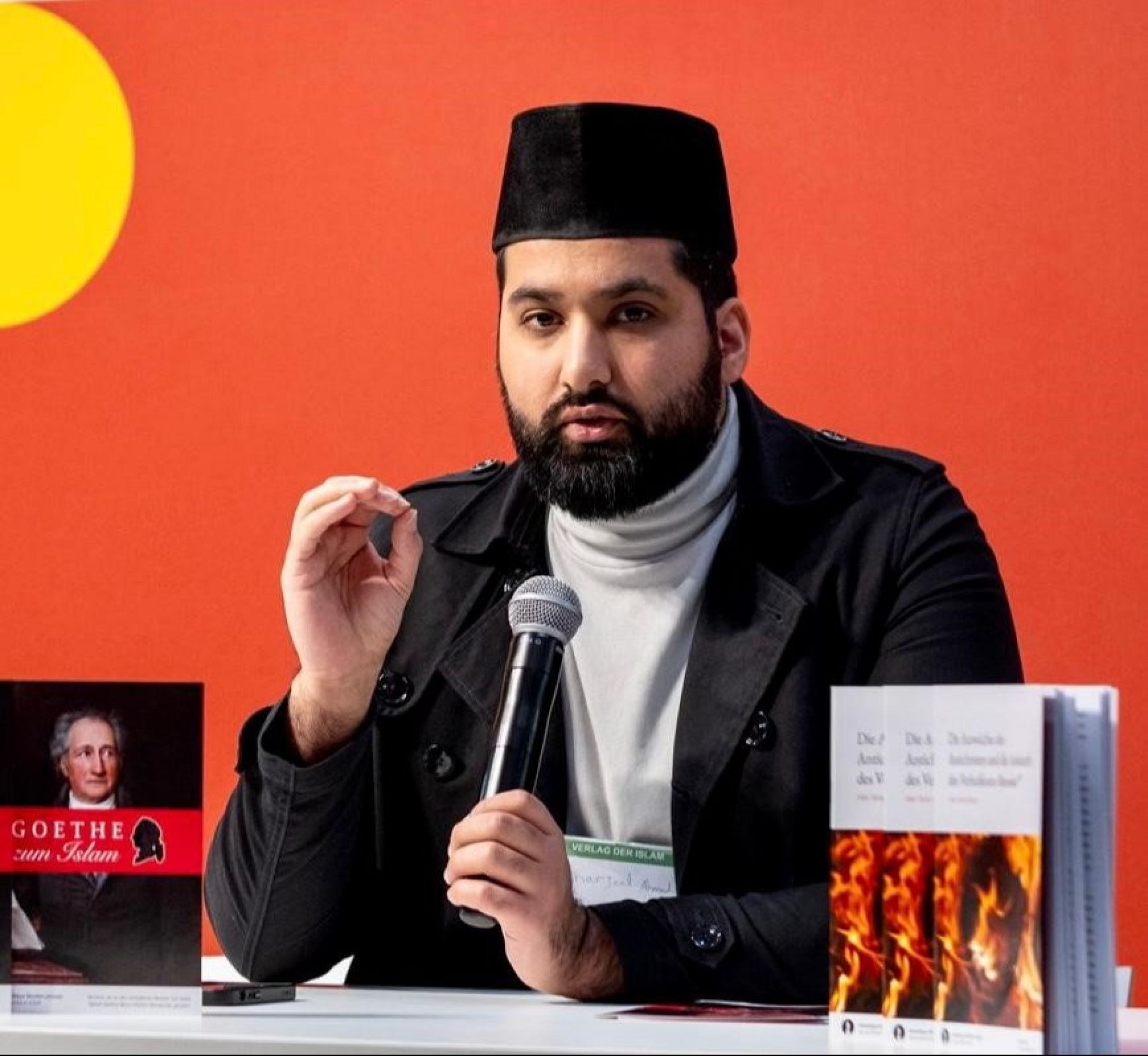 Imame empört über Imamin: Vor "Islamisierung" zu warnen, sei ...