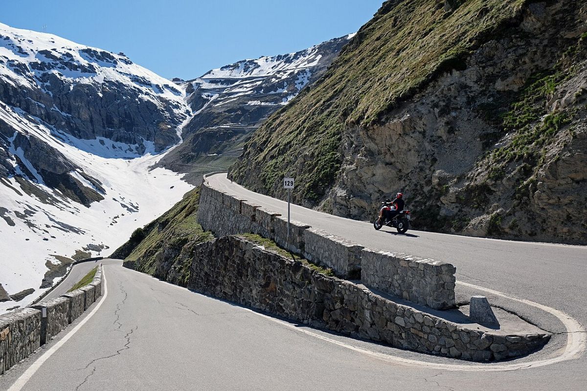 Highway to hell: What are the most dangerous roads in Europe? | Euronews