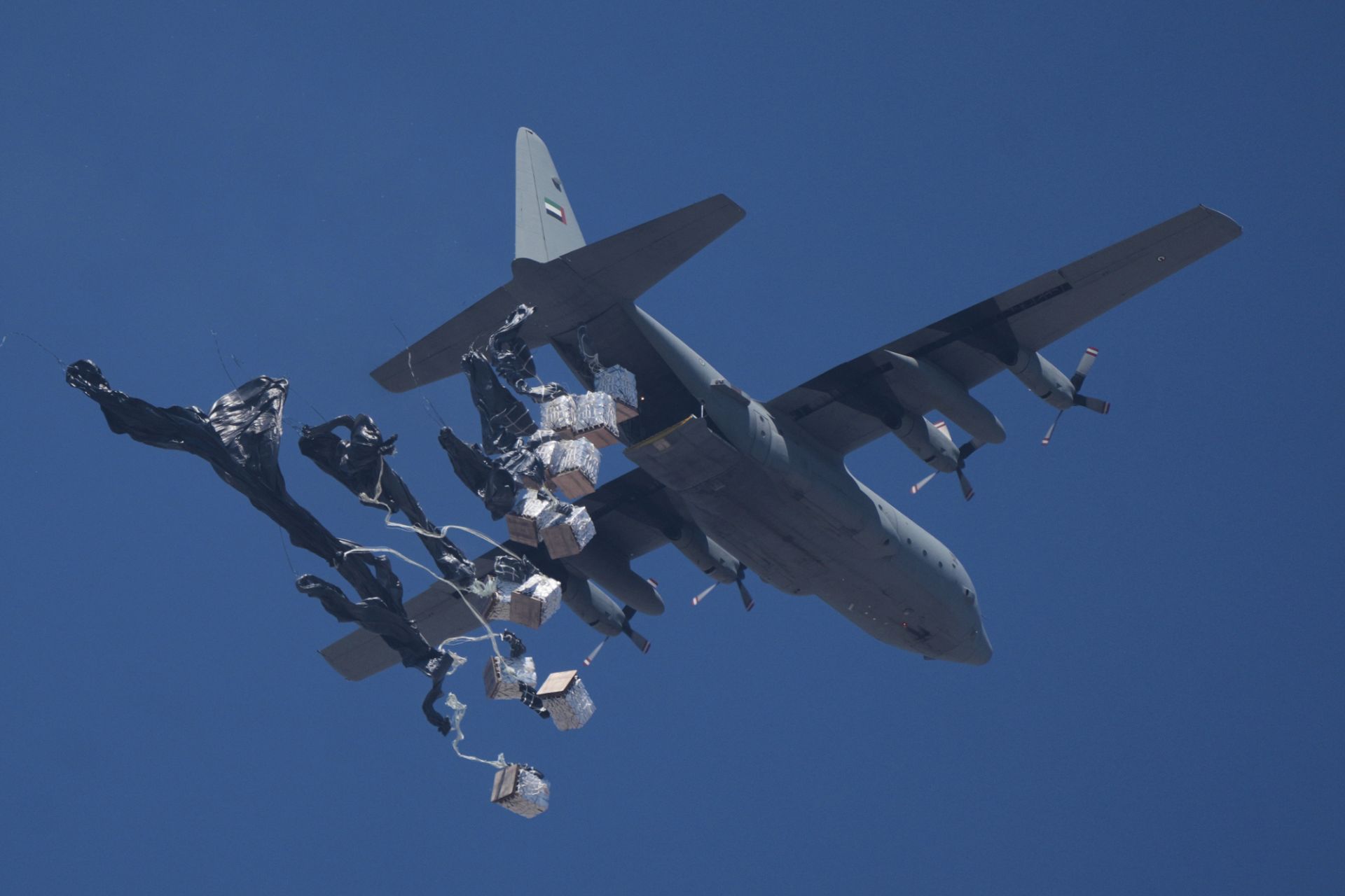 More aid dropped by plane over Gaza Strip amid concerns over worsening ...