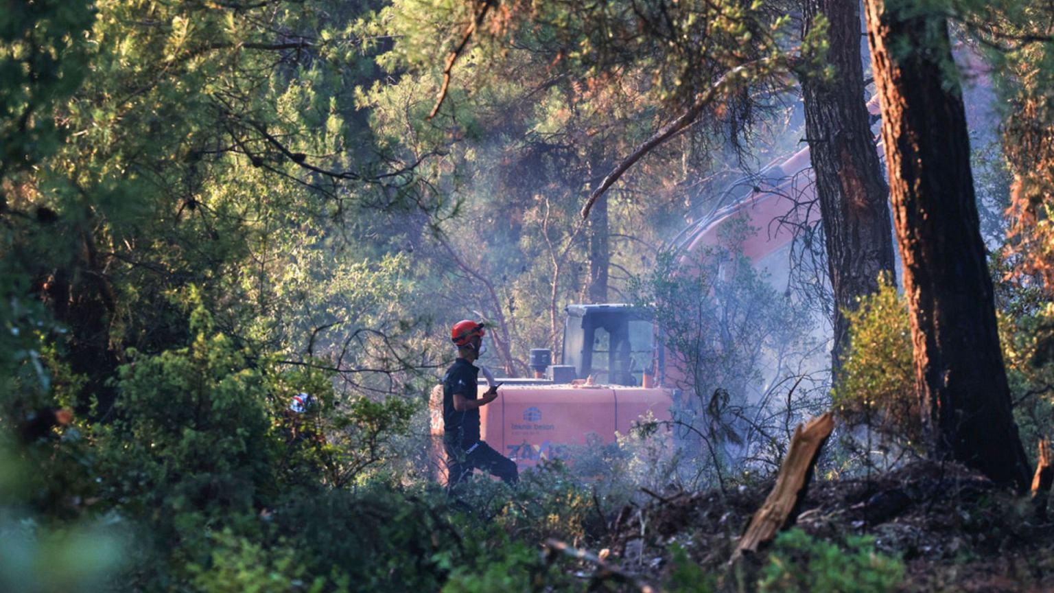 Żywioły na Bałkanach: Rumunia pod wodą, Turcja i Albania w płomieniach ...