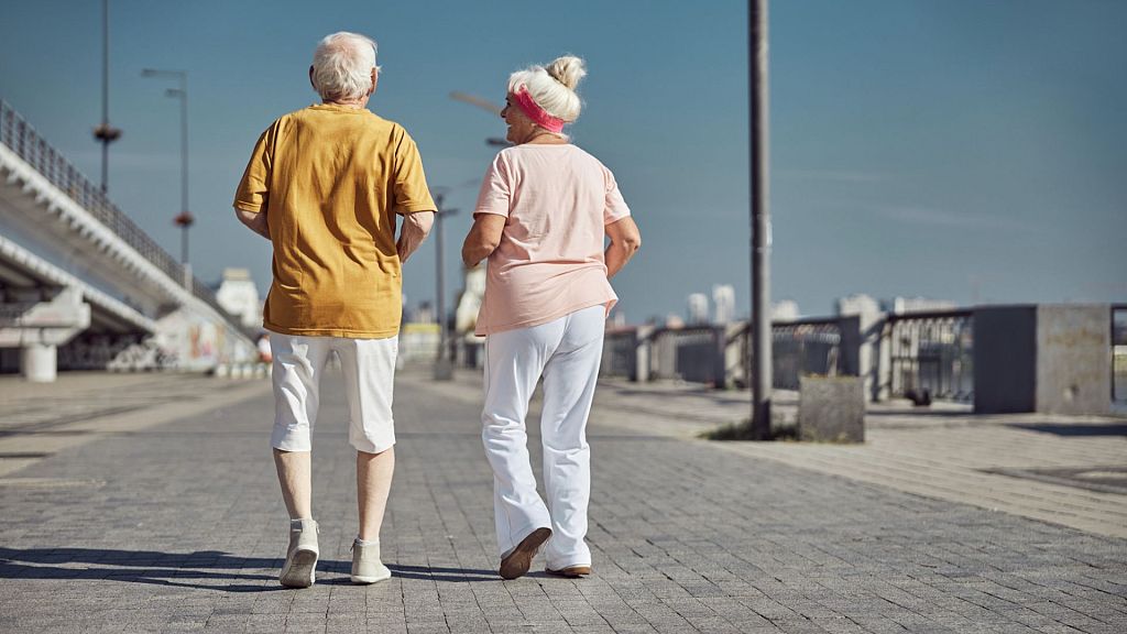 Should we all be napping on the job? These are the potential benefits ...