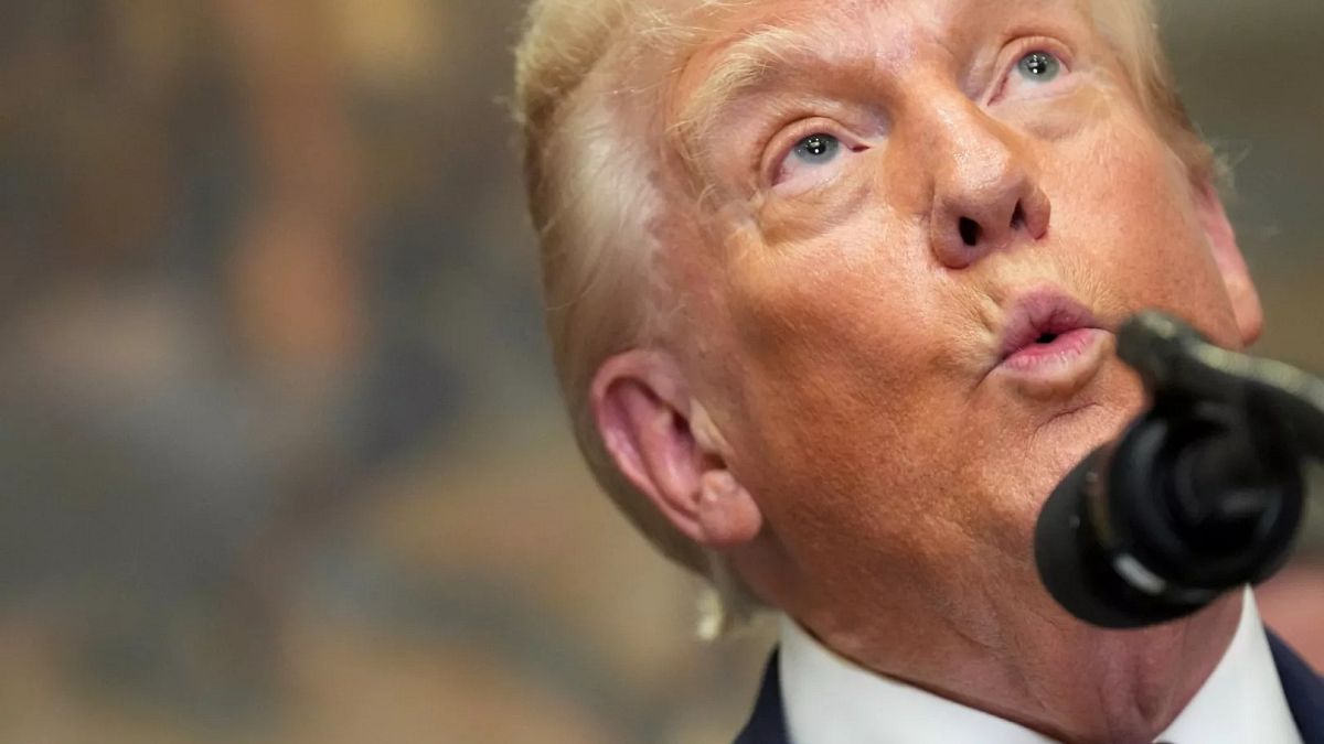 Trump anuncia novas tarifas em todo o mundo e adia entrada em vigor das taxas para a Europa ...