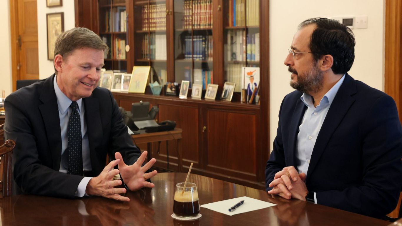 Video. Porcelain wind chimes ring in summer in Japanese pottery town ...
