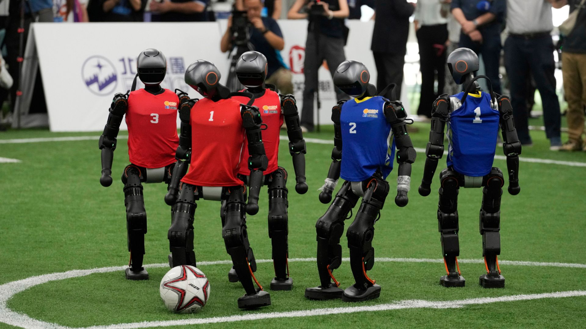 Video. AI-powered robots prepare for first World Humanoid Robot Games ...