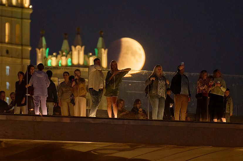 Blood Moon: the most beautiful images of the total lunar eclipse around ...