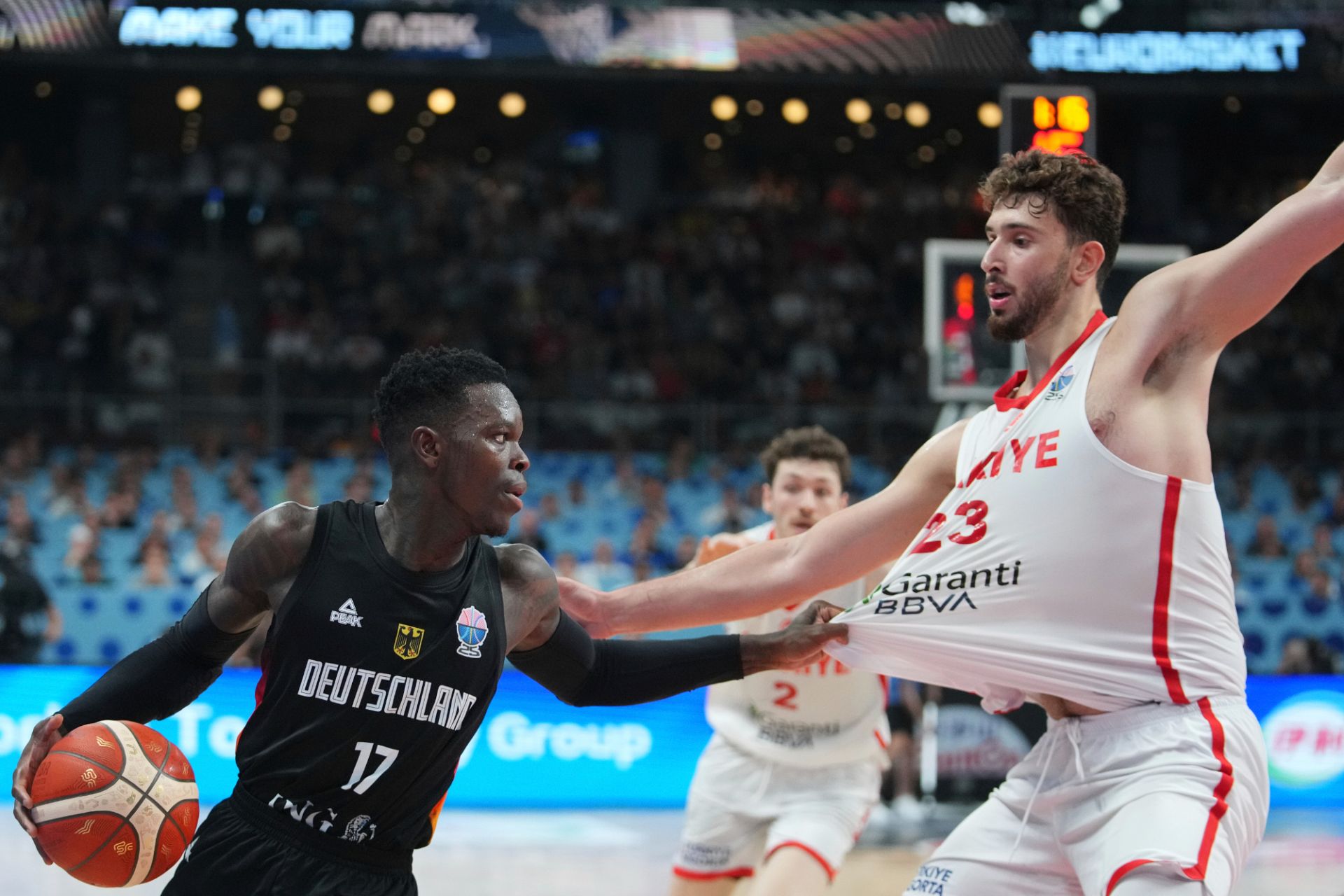EuroBasket : les Allemands champions après un match serré contre la Turquie | Euronews
