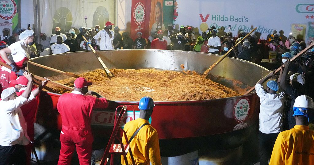 Nigeria : Guinness World Records certifie la plus grande marmite de riz ...