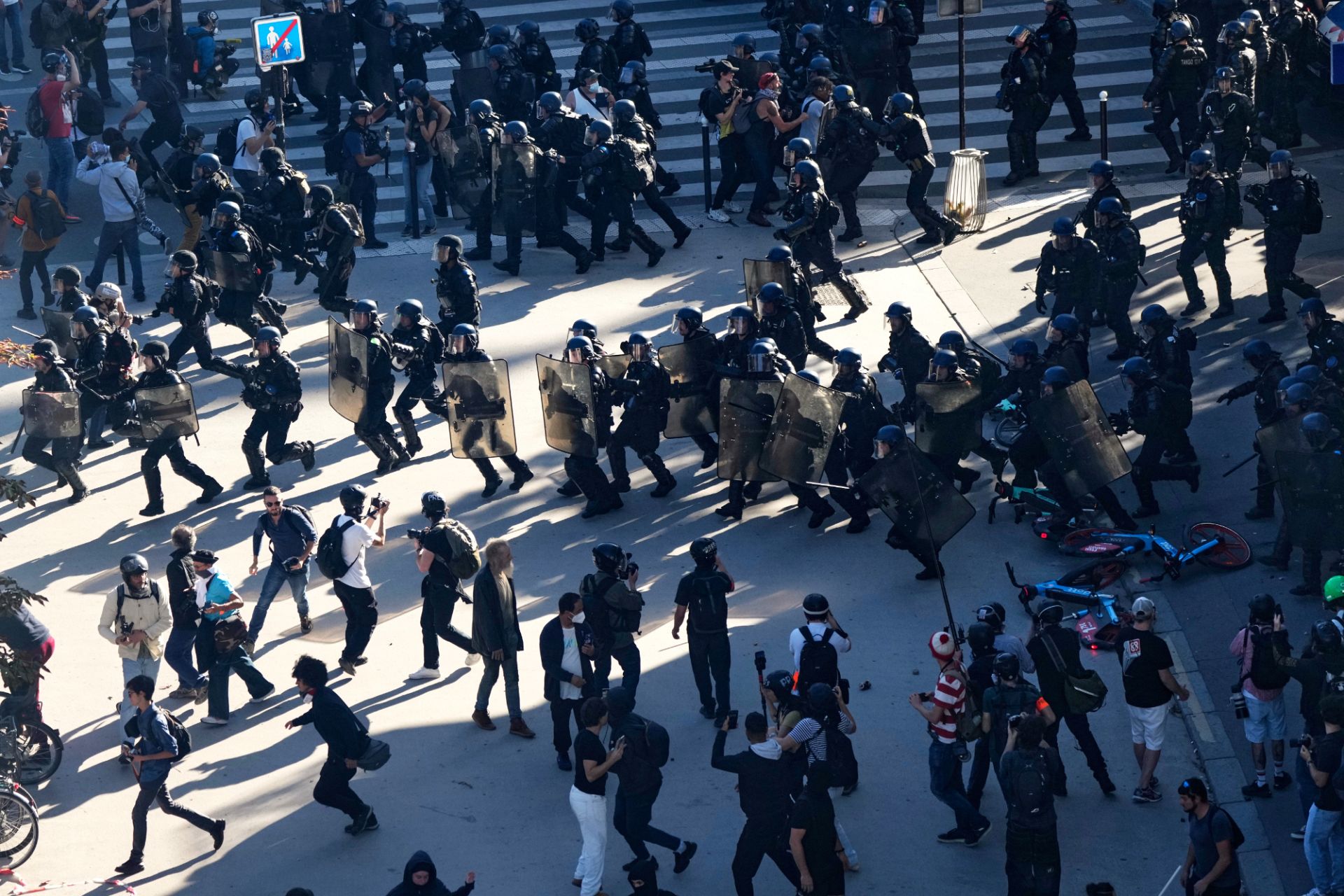 French budget cut strikes turn violent as protesters and police clash ...