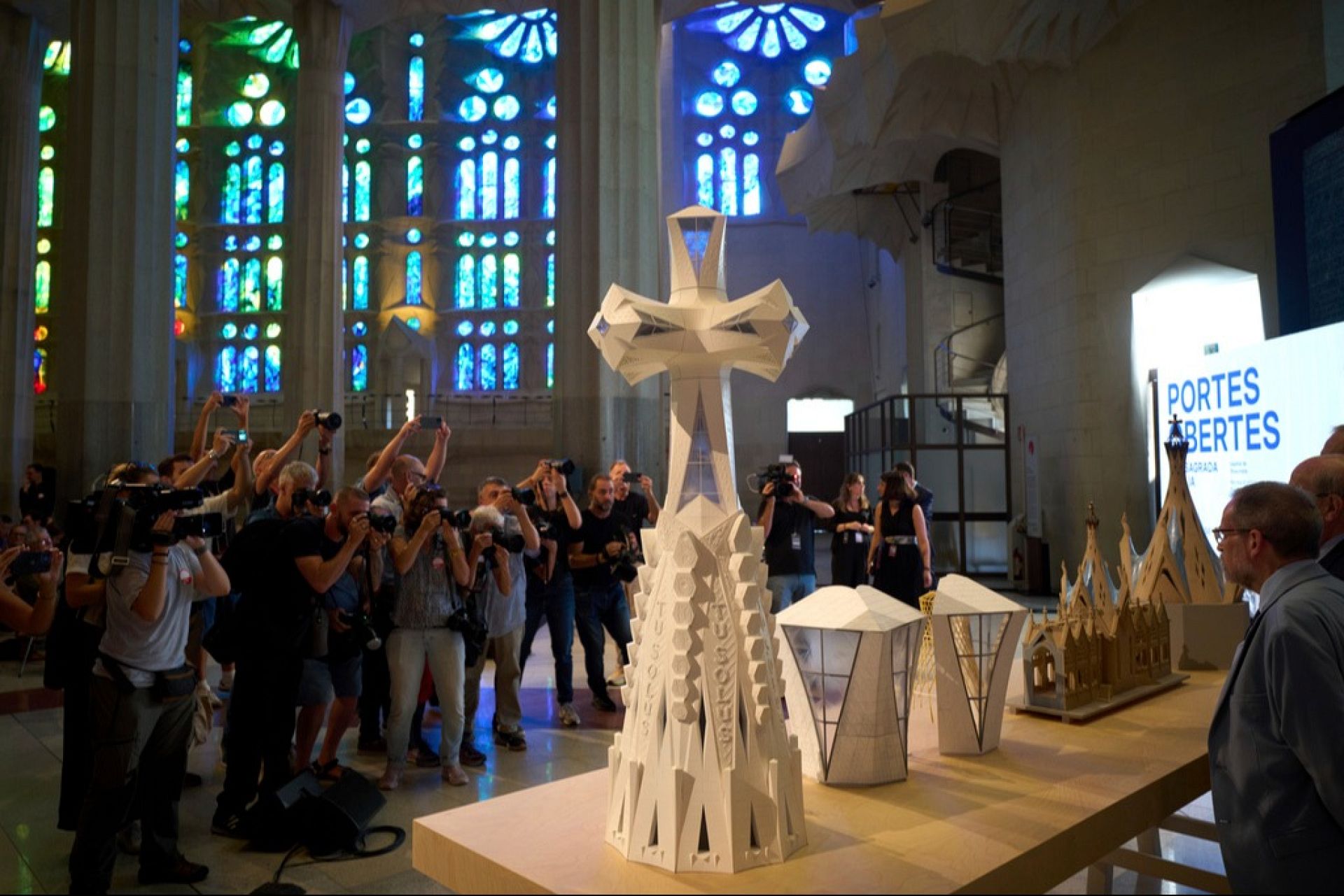 The Sagrada Família closes in on completing its central tower and ...