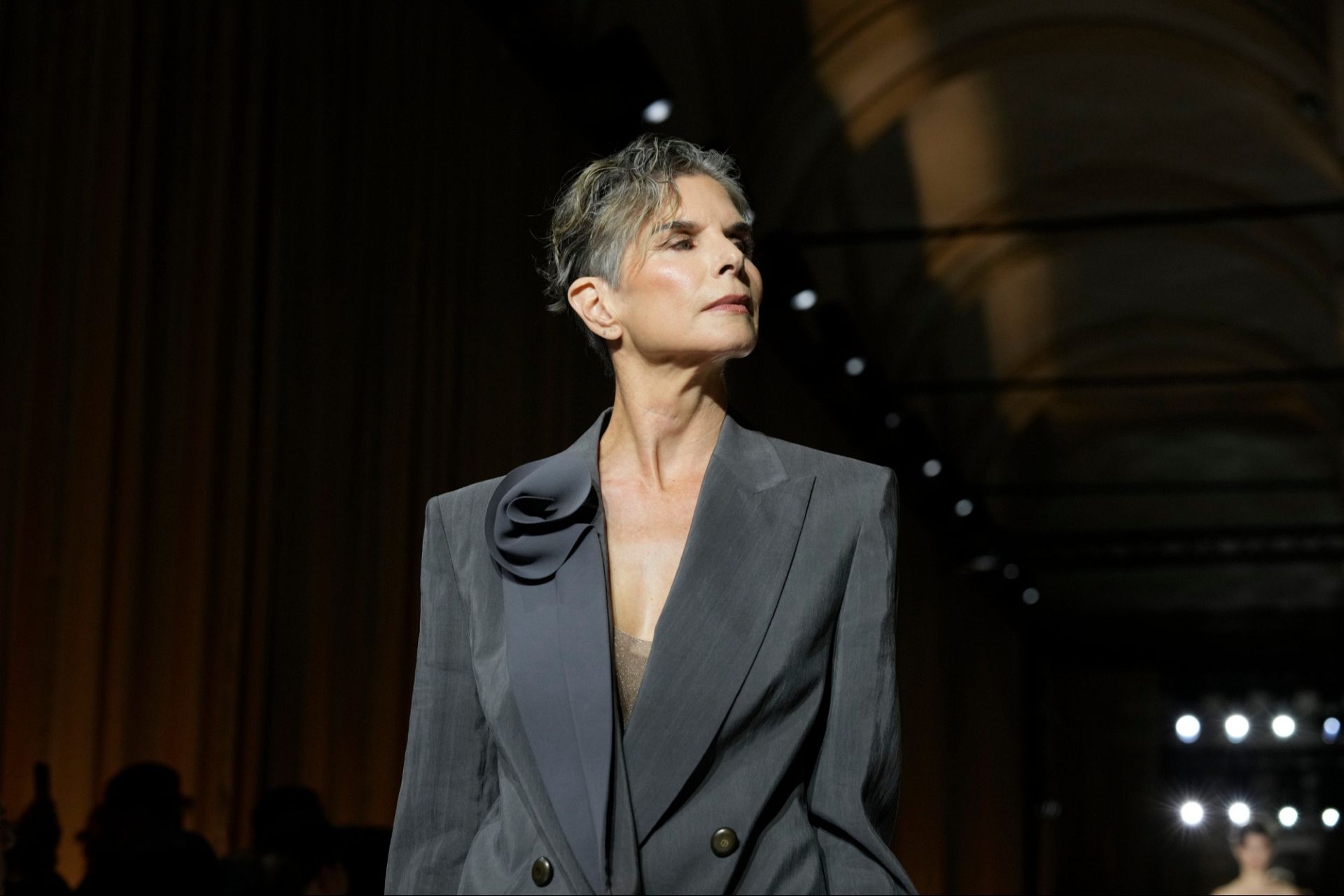'Arrivederci' Armani, último desfile del legendario diseñador en la ...