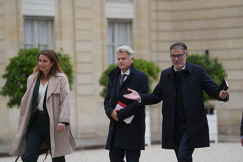 Sébastien Lecornu reste Premier ministre, annonce l'Élysée | Euronews