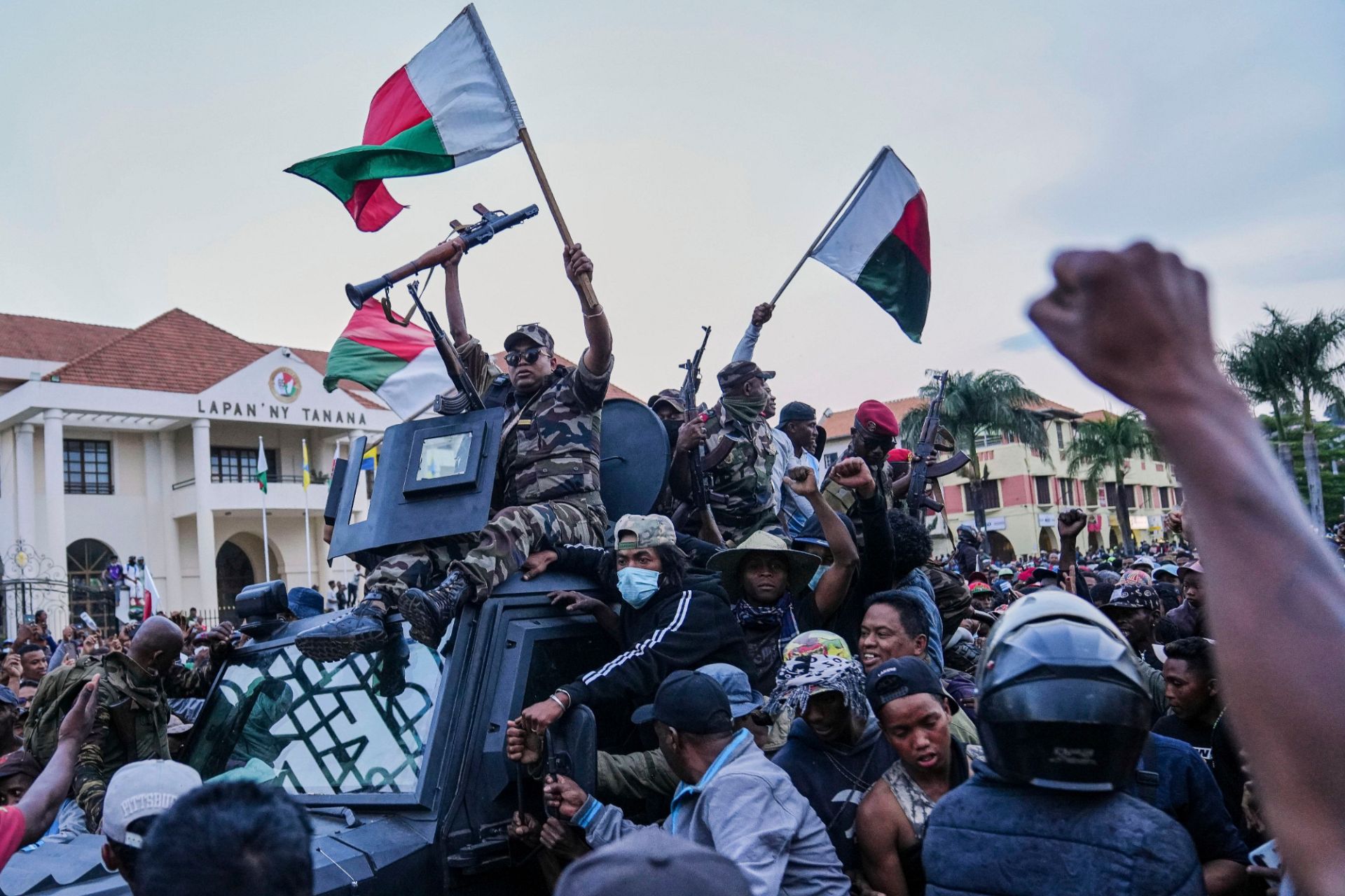 El presidente de Madagascar huye del país tras la rebelión de la ...
