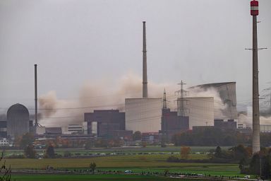 Germany destroys two nuclear plant cooling towers as part of nuclear ...