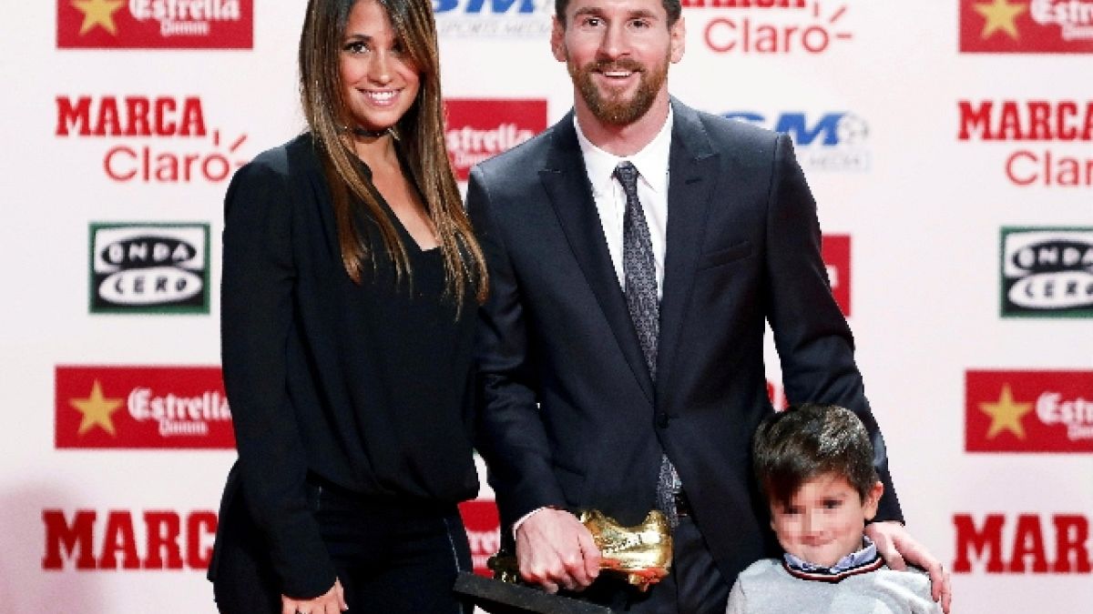 31 anni Messi, moglie "Auguri amore mio" | Euronews