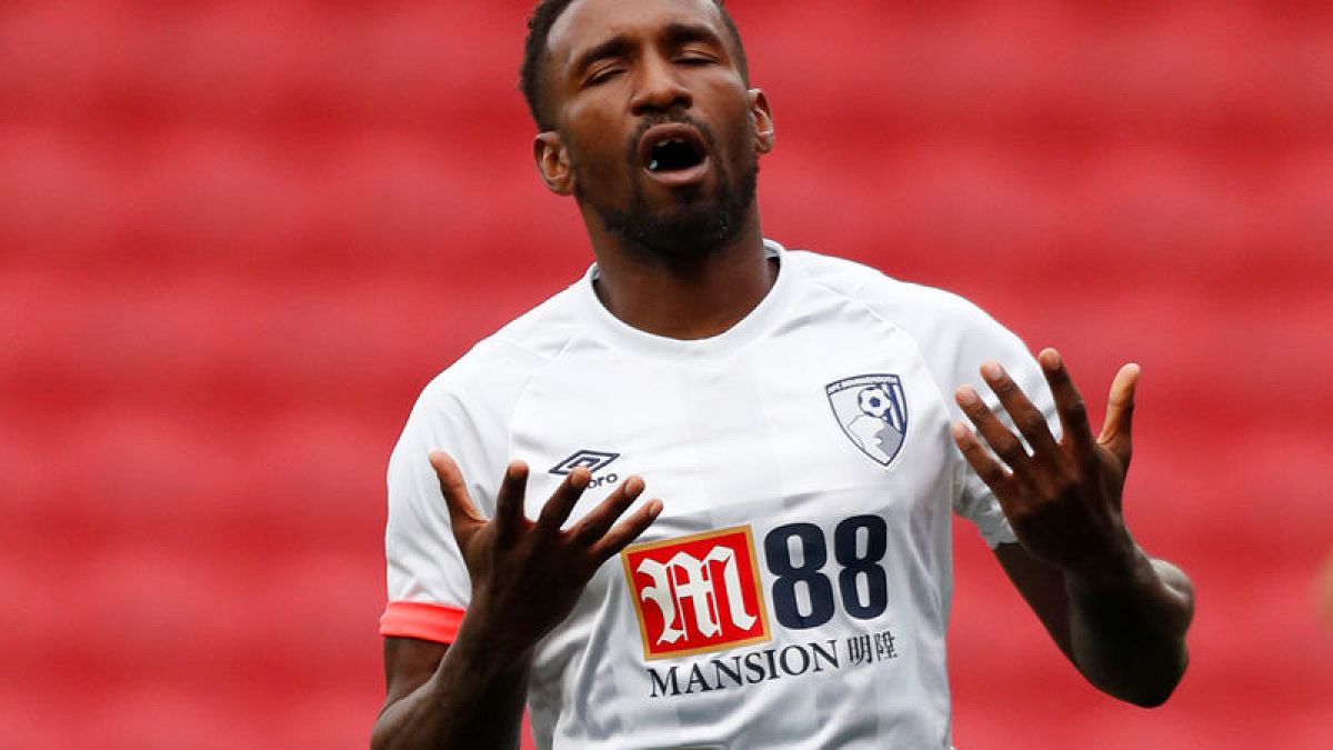 'Goal-obsessed' Defoe wants to rise in league scoring chart | Euronews