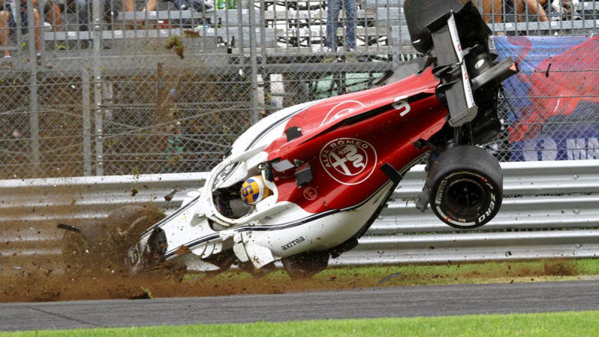 Sauber fix 'small flaw' after Ericsson crash | Euronews