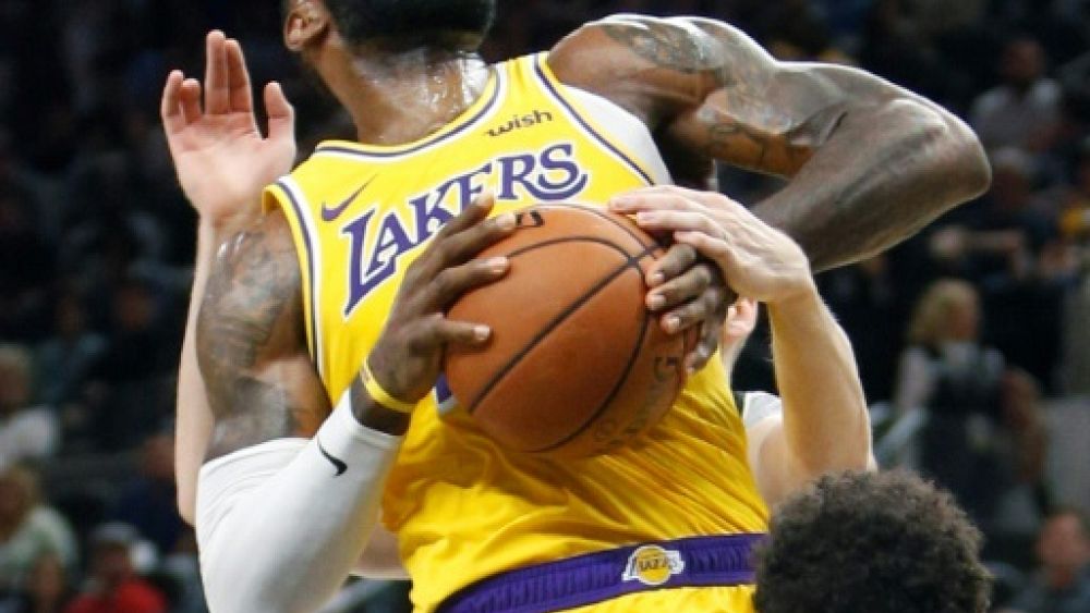 NBA: LeBron James devient le 6e meilleur marqueur de l'histoire | Euronews