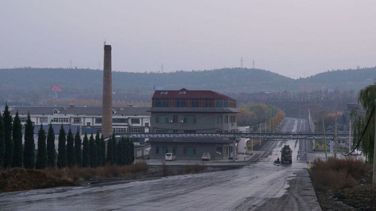 Smog war casualty - China coal city bears brunt of pollution crackdown ...