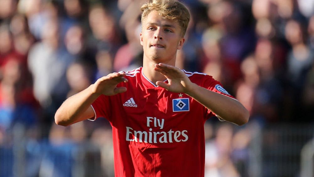 Bayern agree to sign talented teenager Arp from Hamburg | Euronews