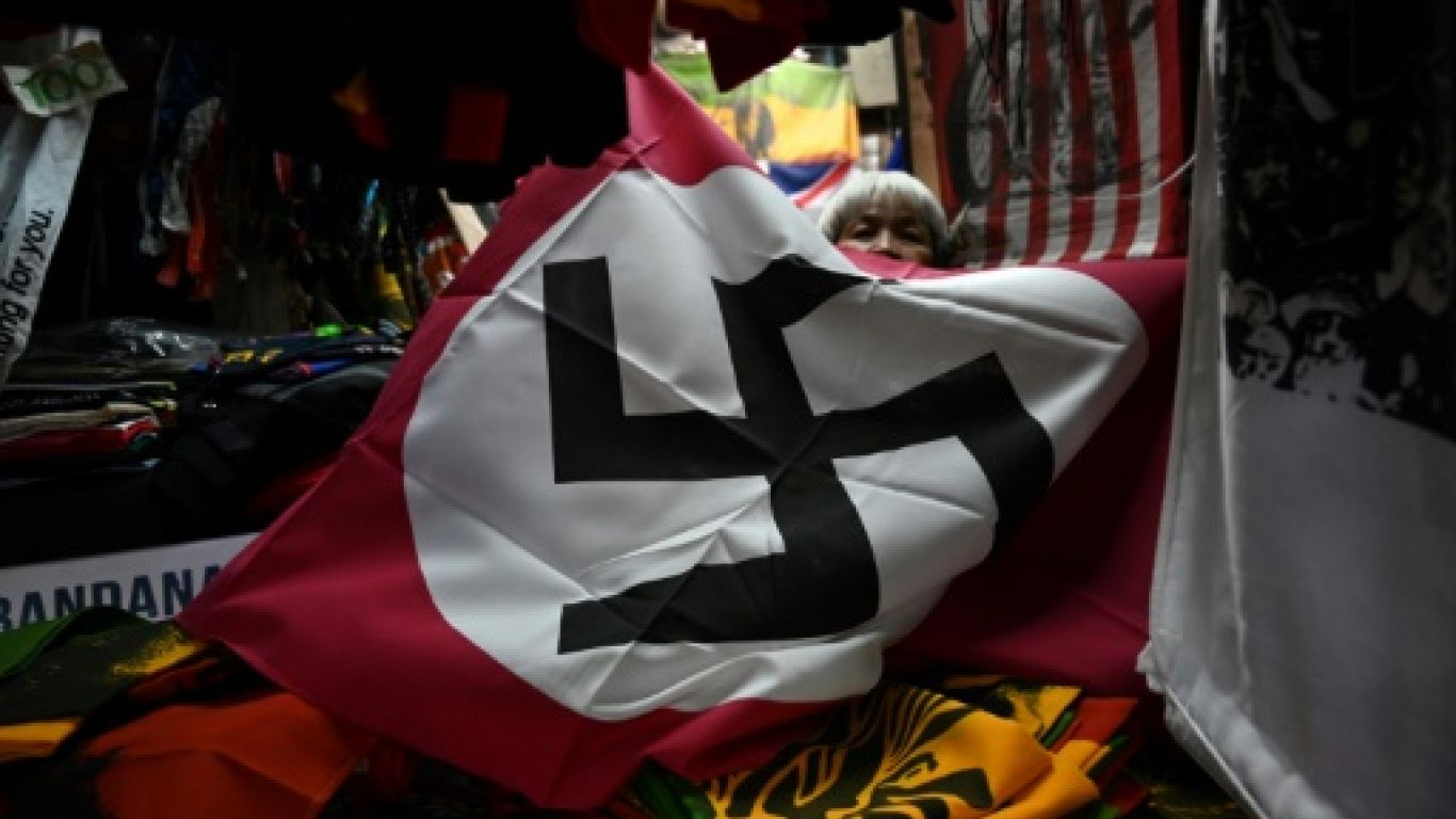 Croix gammées, portraits d'Hitler: en Asie, la symbolique nazie a ...