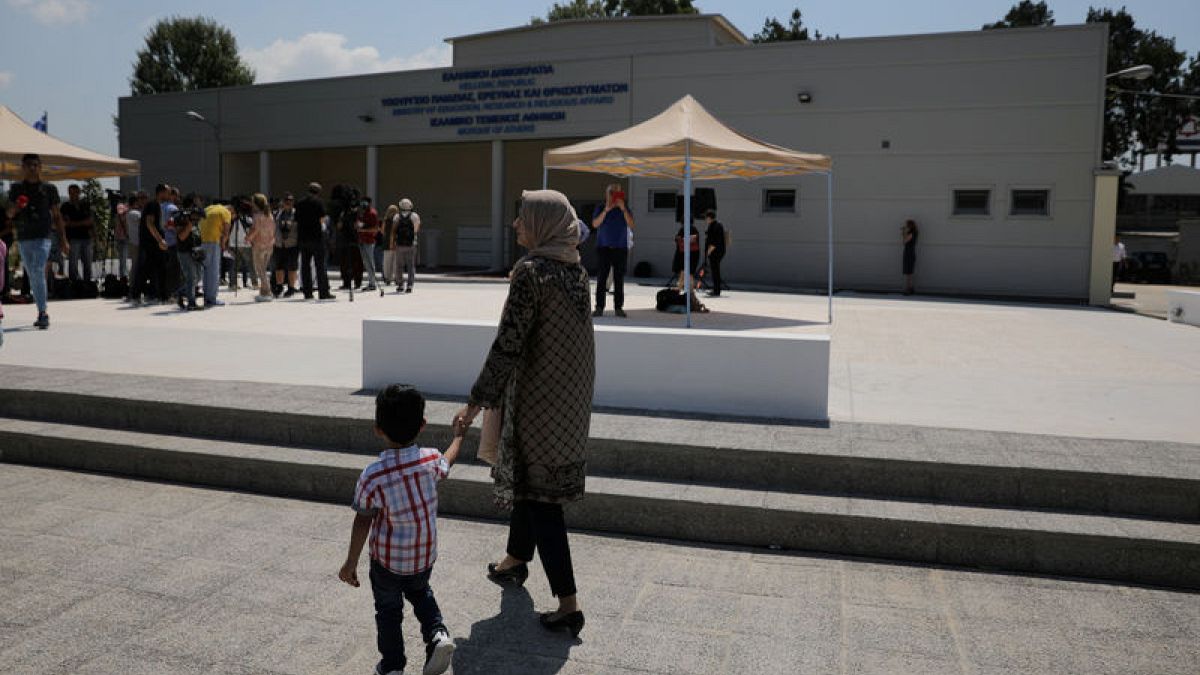 After waiting for decades, Muslims in Athens finally get a mosque ...