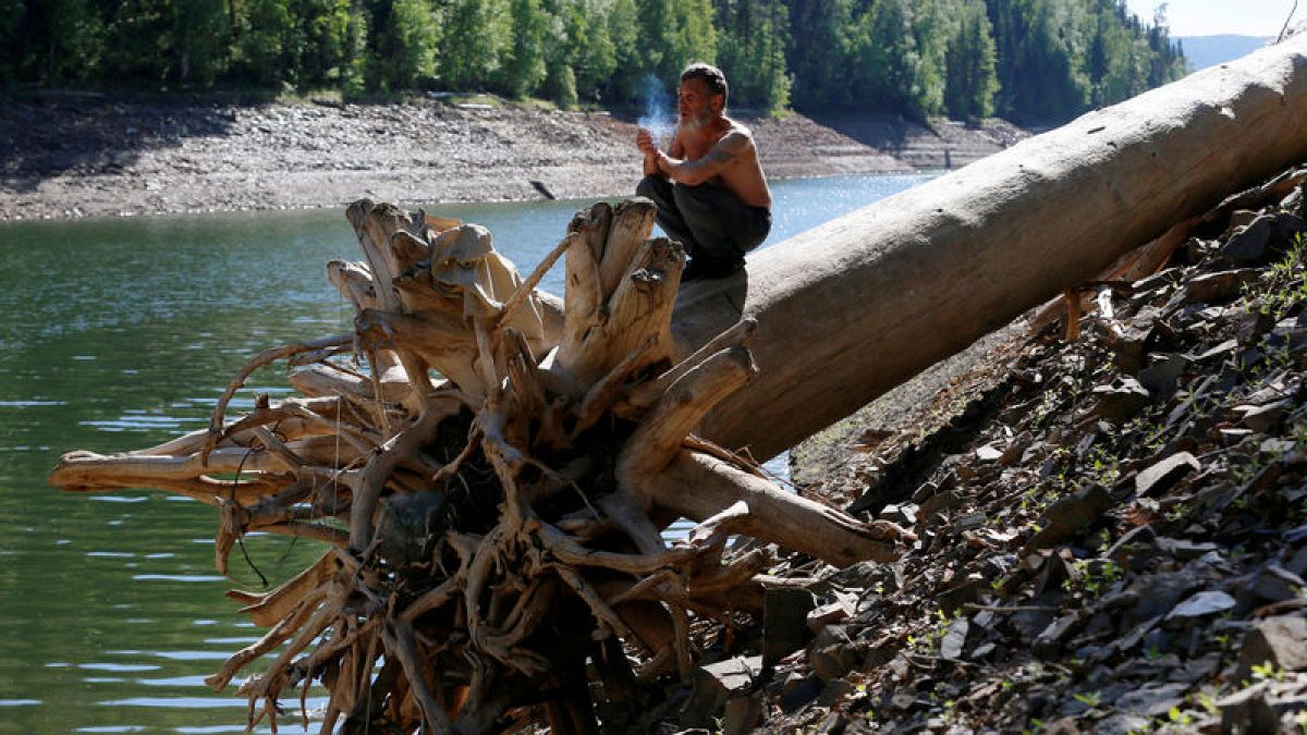 Russian hermit seeks peace in remote Siberia | Euronews