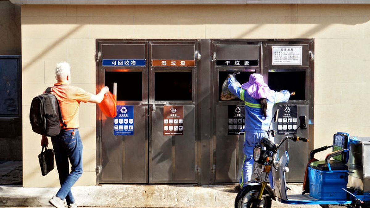 Shanghai citizens out of sorts over new trash separation rules | Euronews