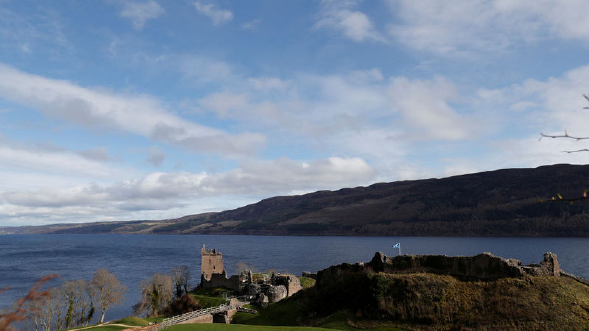 Loch Ness monster might just be a giant eel, say scientists | Euronews