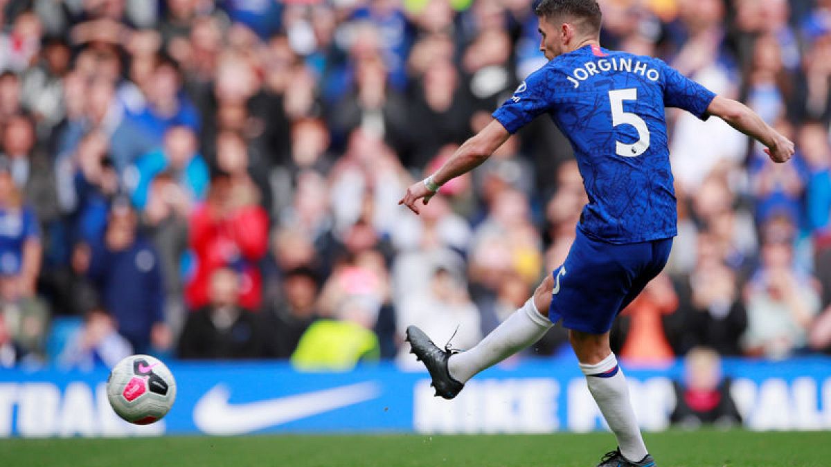 Jorginho, Willian earn Chelsea first home league win | Euronews