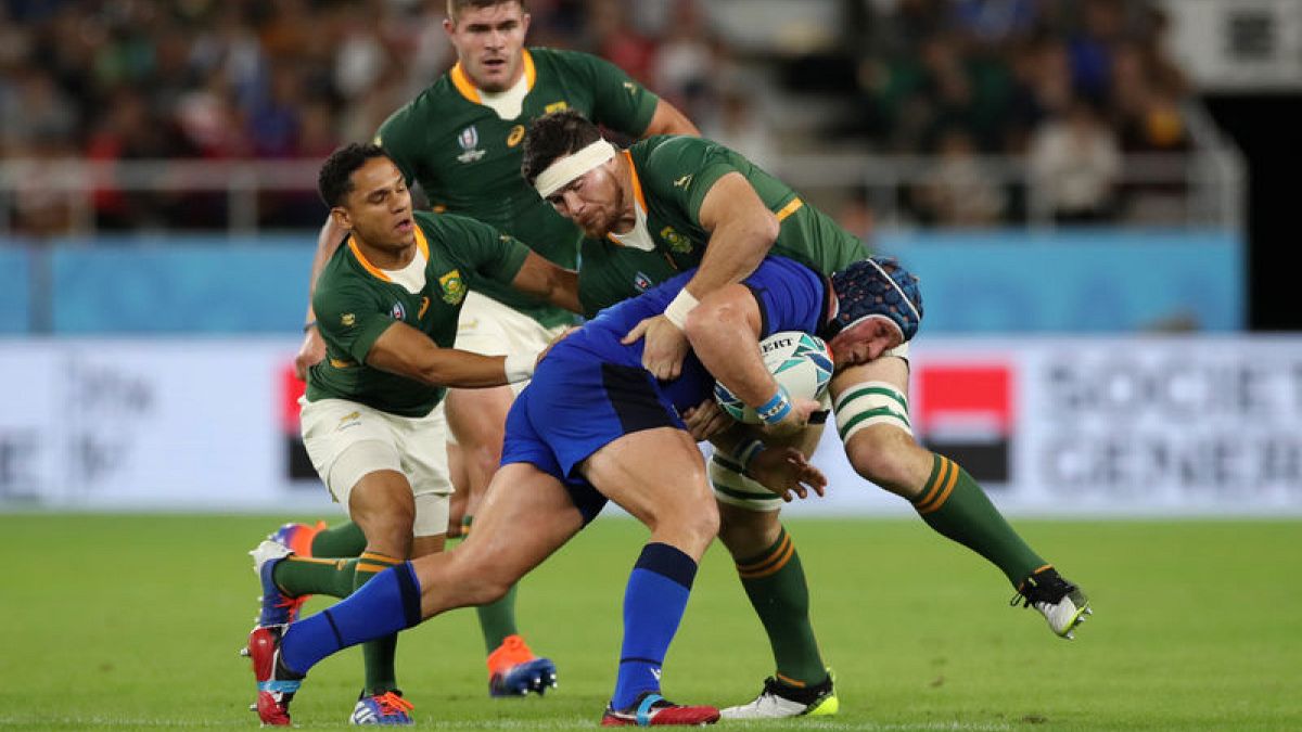 Springboks turn on the power against 14-man Italy to top Pool B | Euronews