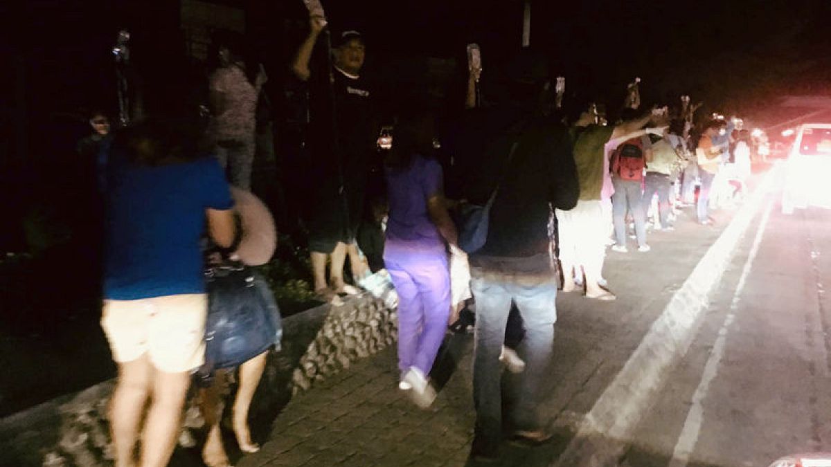 Death toll rises to 3 from Philippines earthquake | Euronews