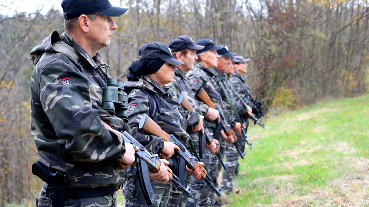 Slovenia backs ban on paramilitary groups after militia patrol border ...