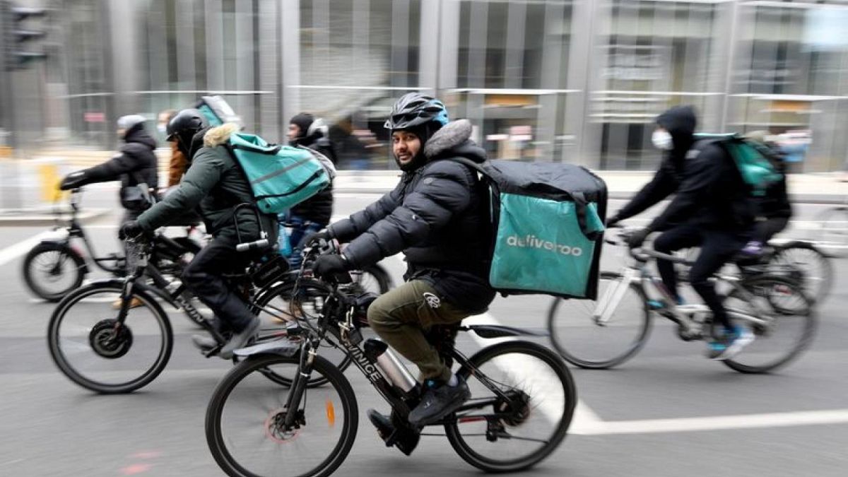 Deliveroo hikes forecasts as food delivery demand stays strong | Euronews