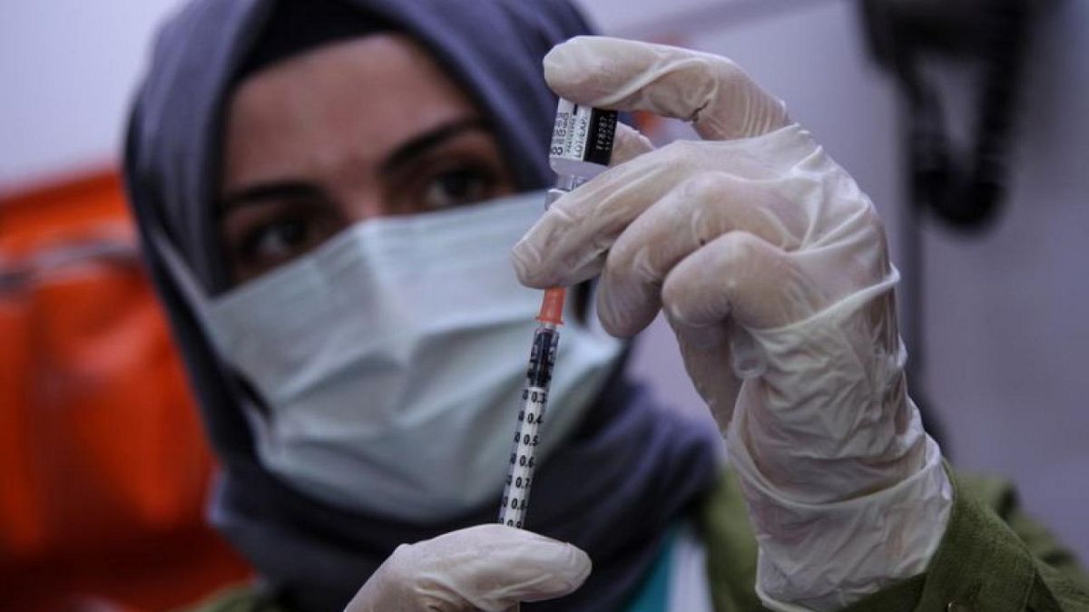 Turkey offering extra Pfizer shots for those wanting to travel | Euronews