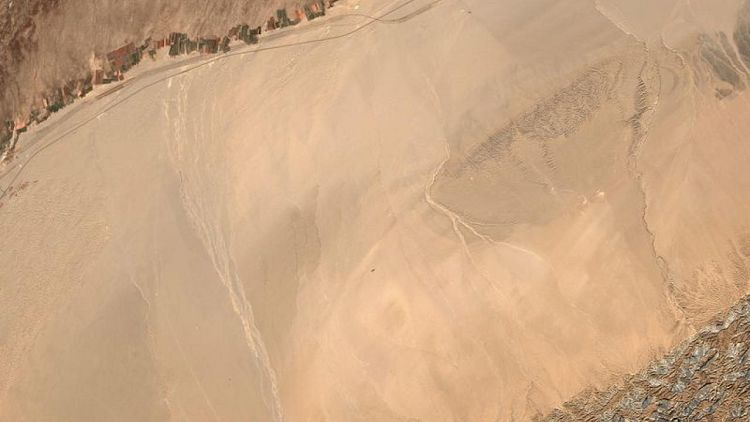 China builds mockups of U.S. Navy ships in area used for missile target ...