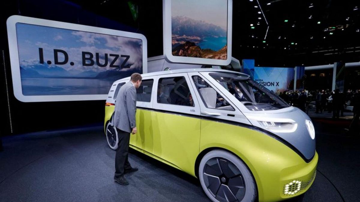 Finally, Volkswagen brings back the Microbus, with a battery | Euronews