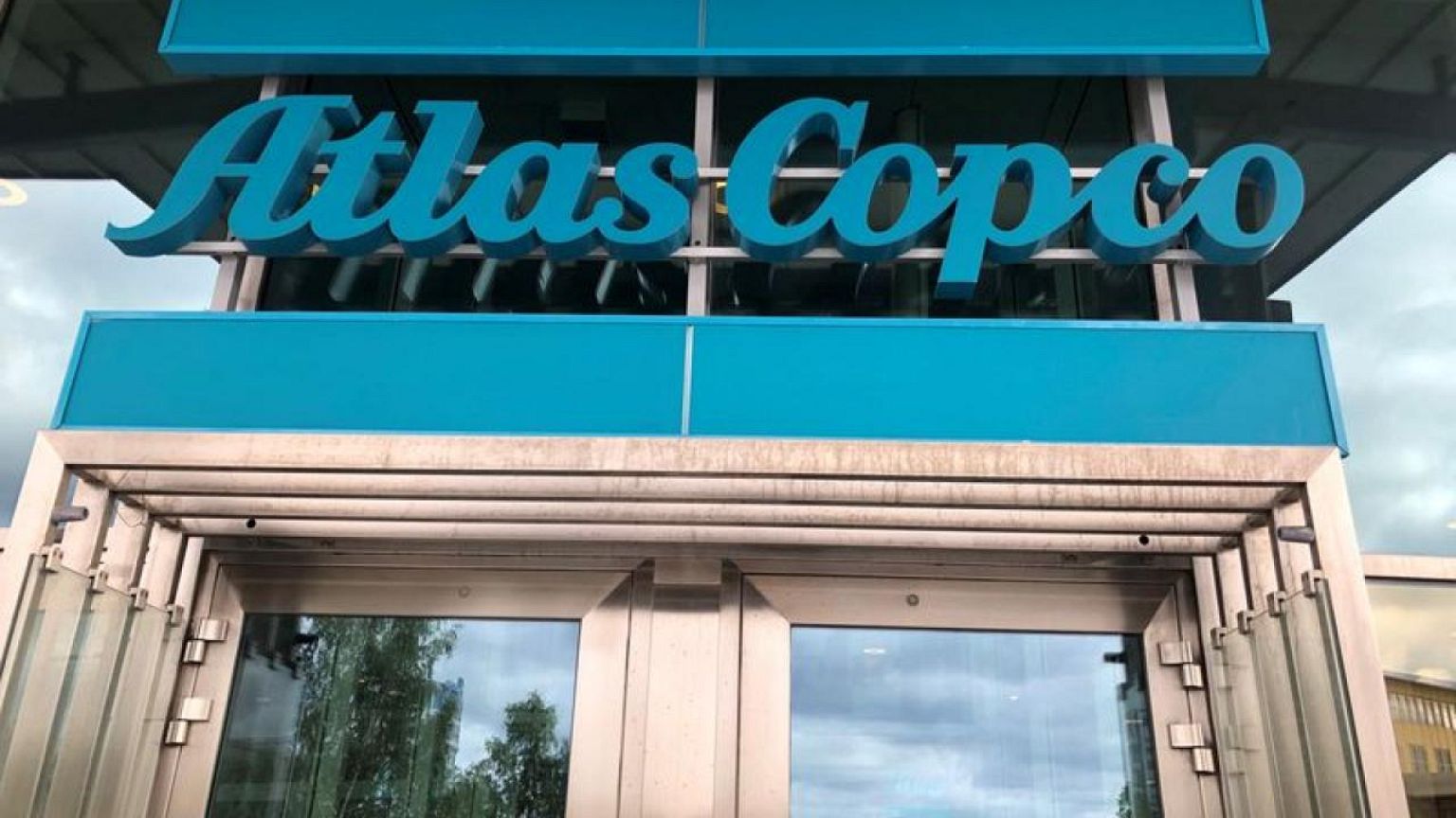 Atlas Copco profit lags as margin squeeze offsets strong demand | Euronews