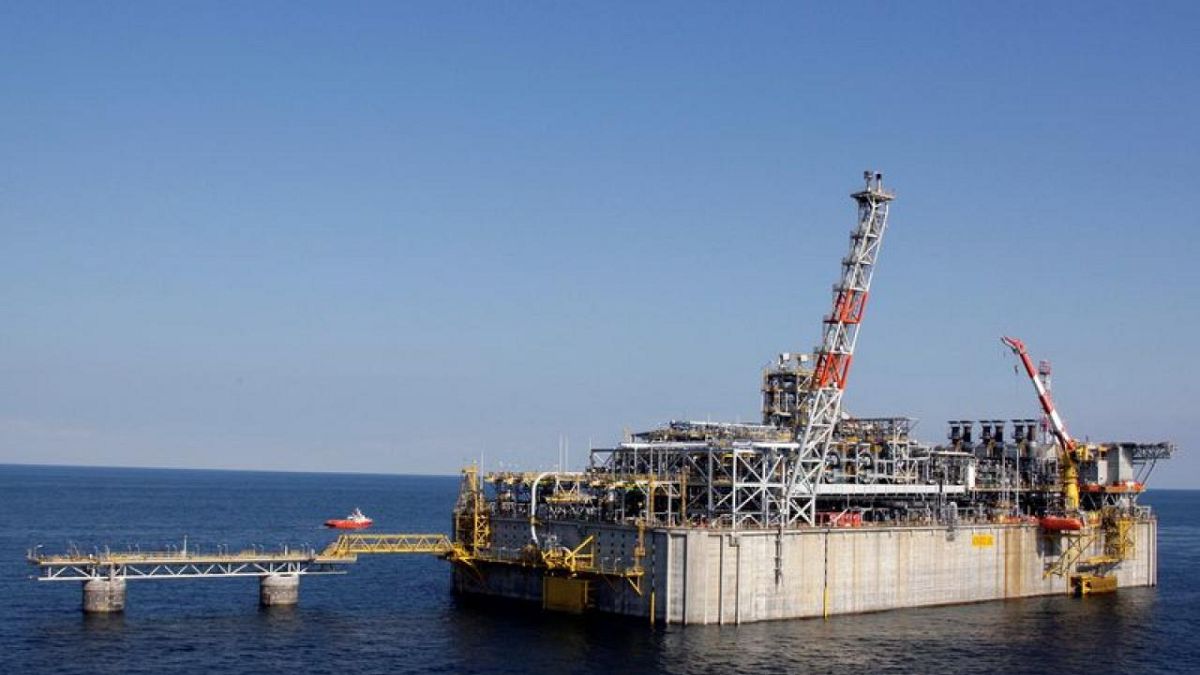 Explainer-Should Europe use more long term LNG contracts? | Euronews