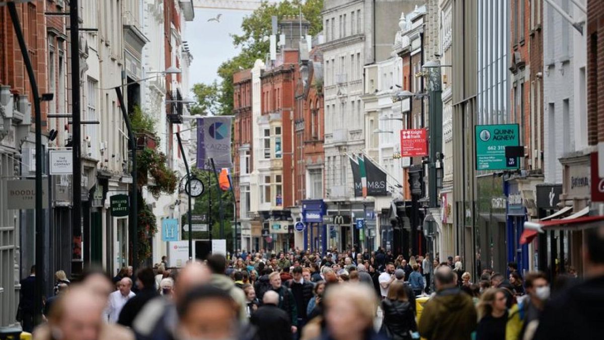 Irish retail sales flat-line month-on-month in May | Euronews