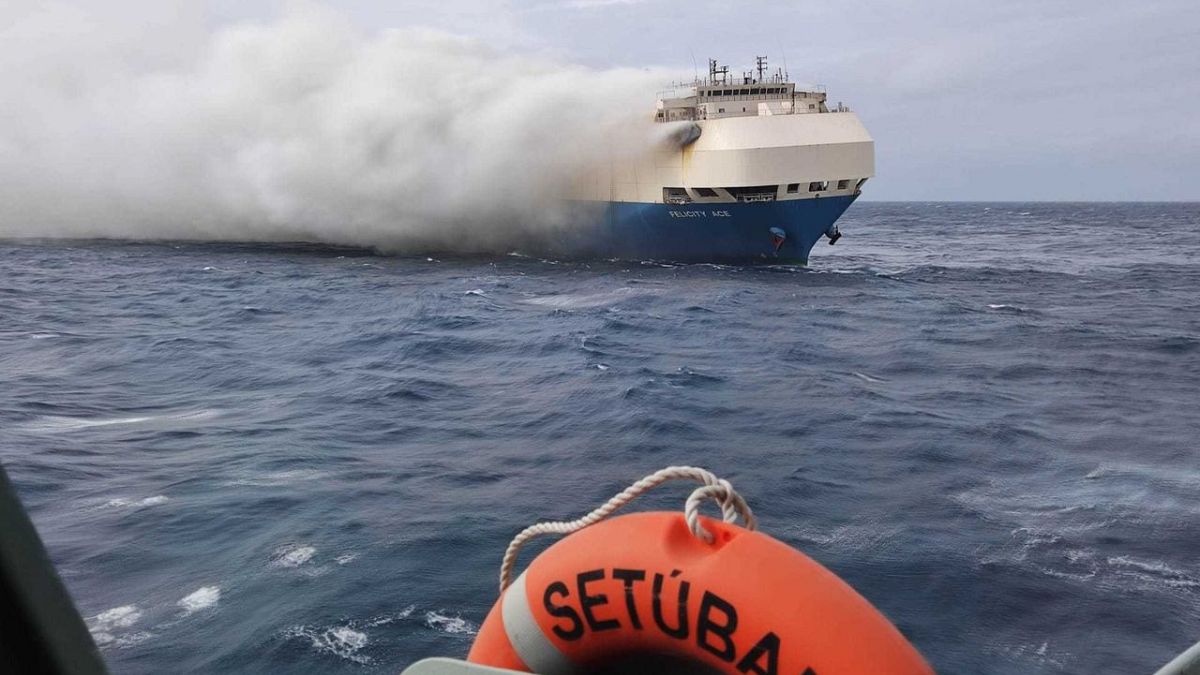 Burning Electric-Vehicle Batteries Complicate Efforts to Fight Fire on ...