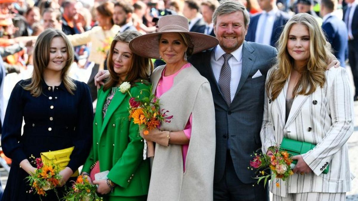 Dutch celebrate first King's Day holiday without COVID curbs since 2019 ...