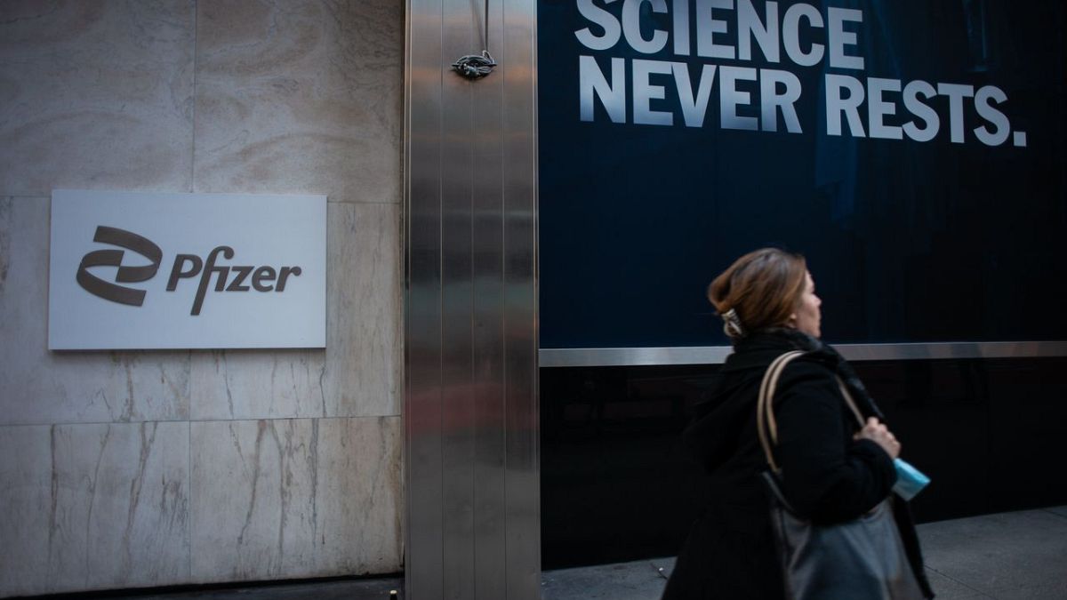 Pfizer Sales Soar on Covid-19 Vaccine Sales | Euronews