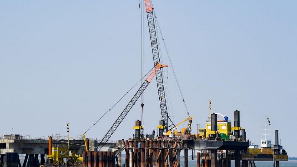 European LNG prices hit record discount to Dutch TTF gas | Euronews