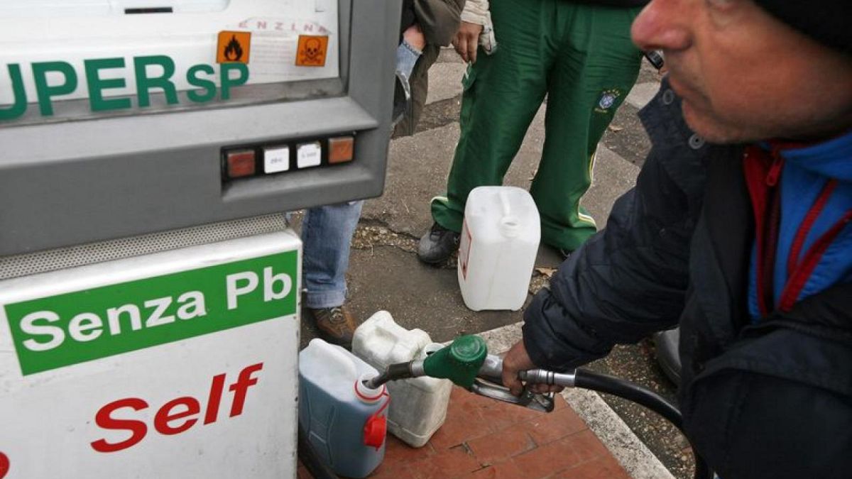 Italy extends cut on fuel excise duties to Oct. 5 | Euronews