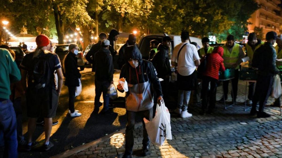 Portugal's charities struggle to cope with homelessness surge | Euronews