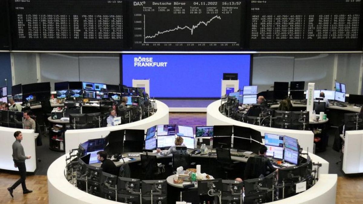 European shares at seven-week peak as travel stocks shine | Euronews