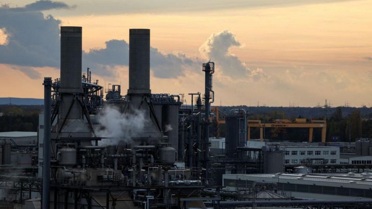 German industrial output grows more than expected in September | Euronews