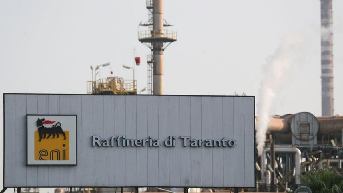 Italy would ideally need 4 new LNG terminals, Eni head says | Euronews