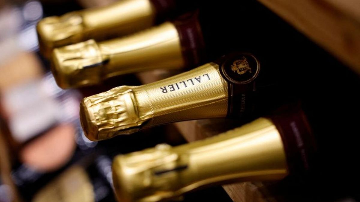 Champagne makers celebrate record sales ahead of Christmas | Euronews